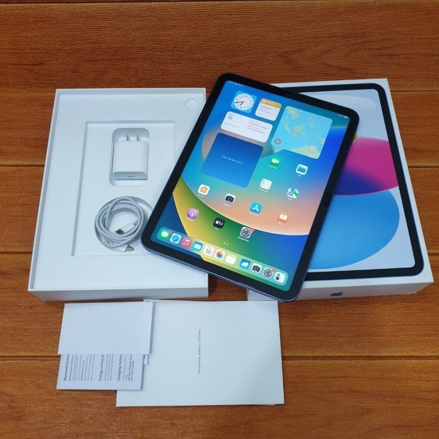 iPad 8th Gen 64GB 256GB WiFi 4G ⋆ JavaRent